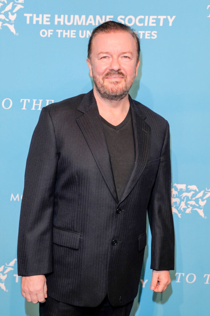 Ricky Gervais Choca Hollywood com Piadas Censuradas para os Globos de ...