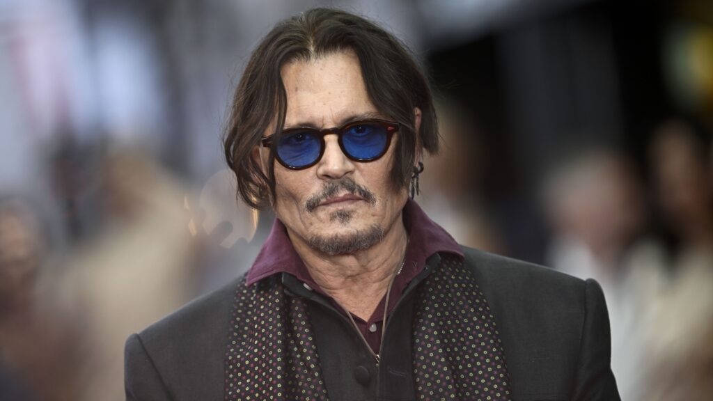 Johnny Depp Quebra o Silêncio: “Fui Cancelado. Mas Não Me Derrubam ...